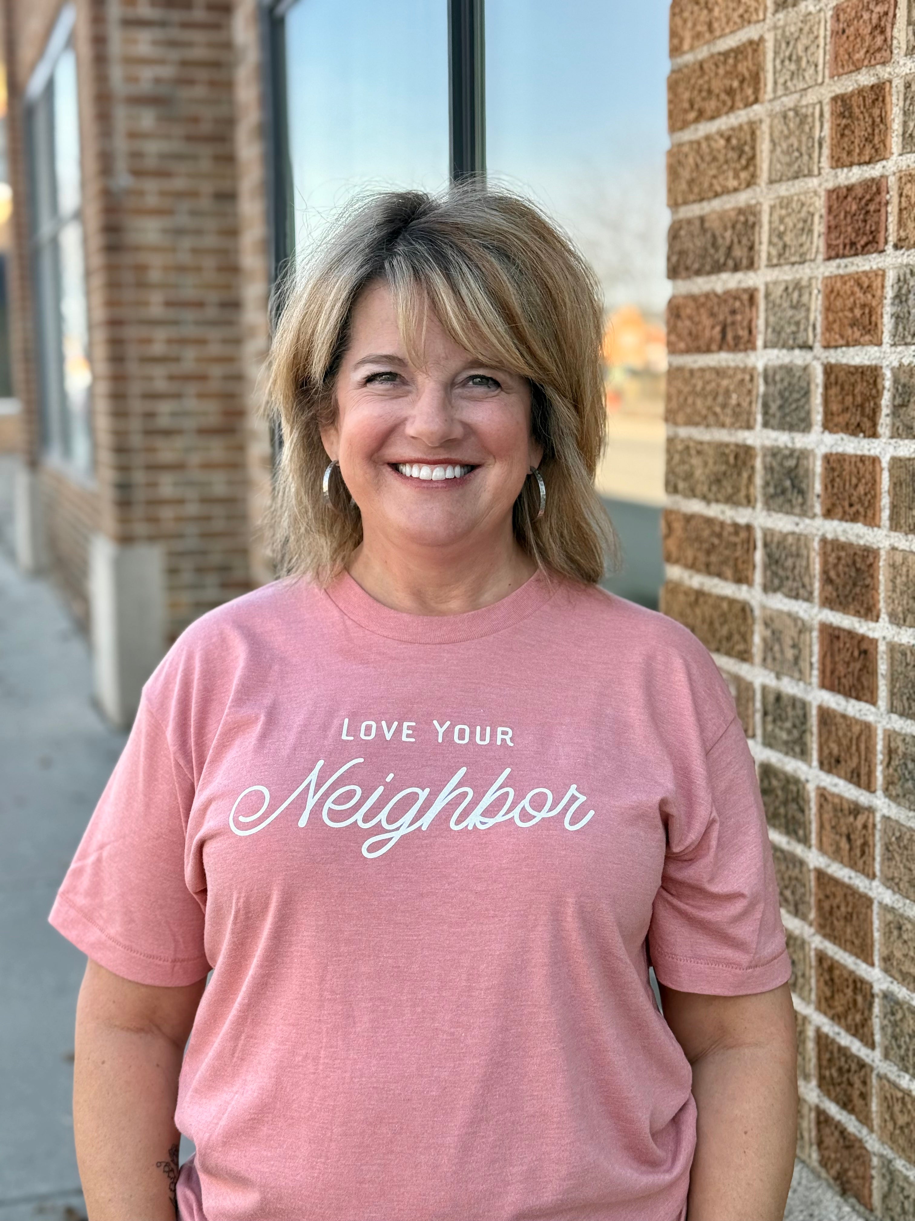 "Love Your Neighbor" T-Limited Edition Pink – Treetops Collective